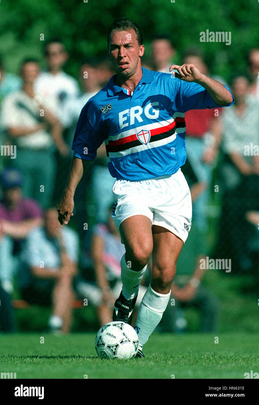 David platt sampdoria hi-res stock photography and images - Alamy