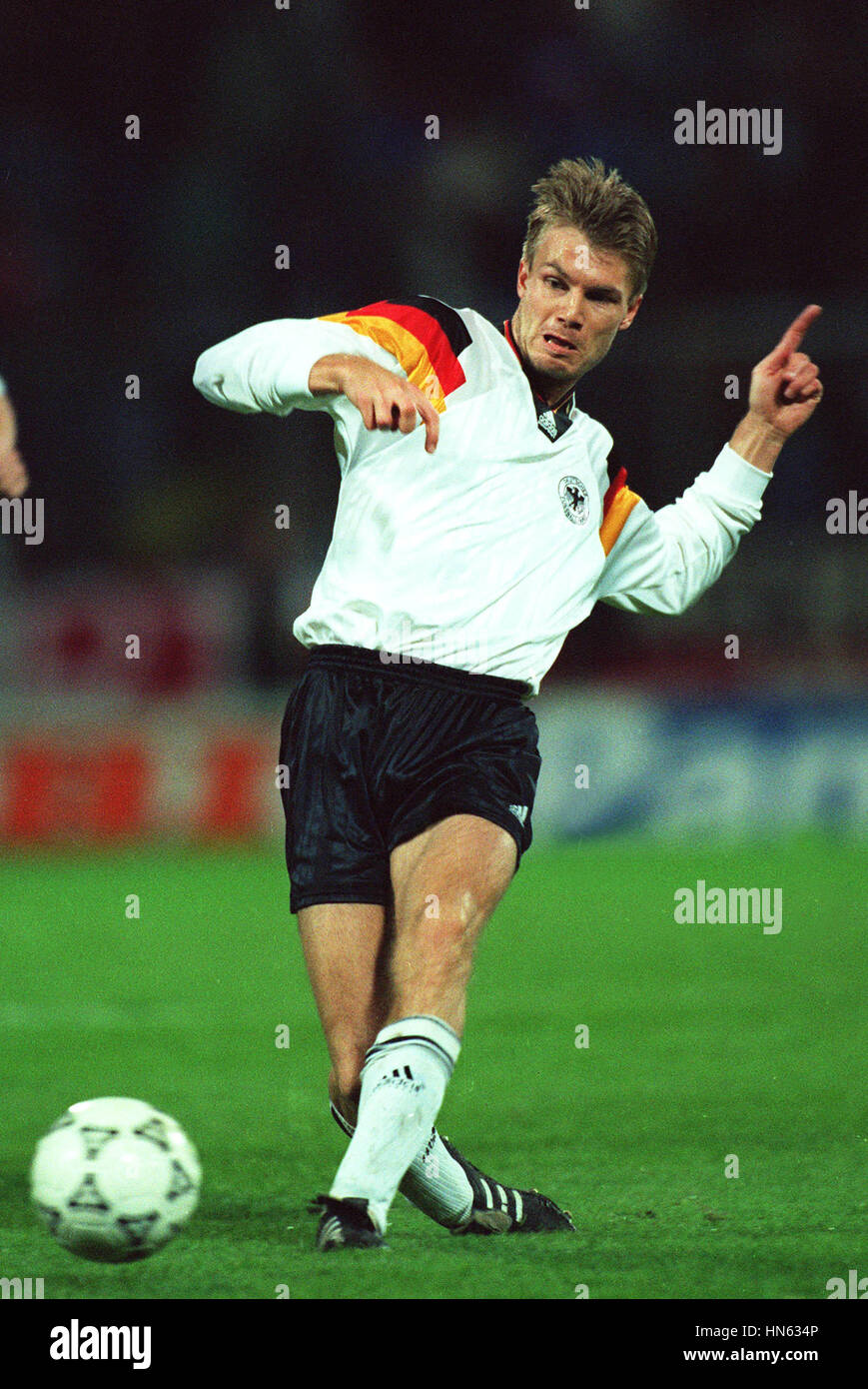 THOMAS HELMER GERMANY & BAYERN MUNICH FC 28 October 1993 Stock Photo ...