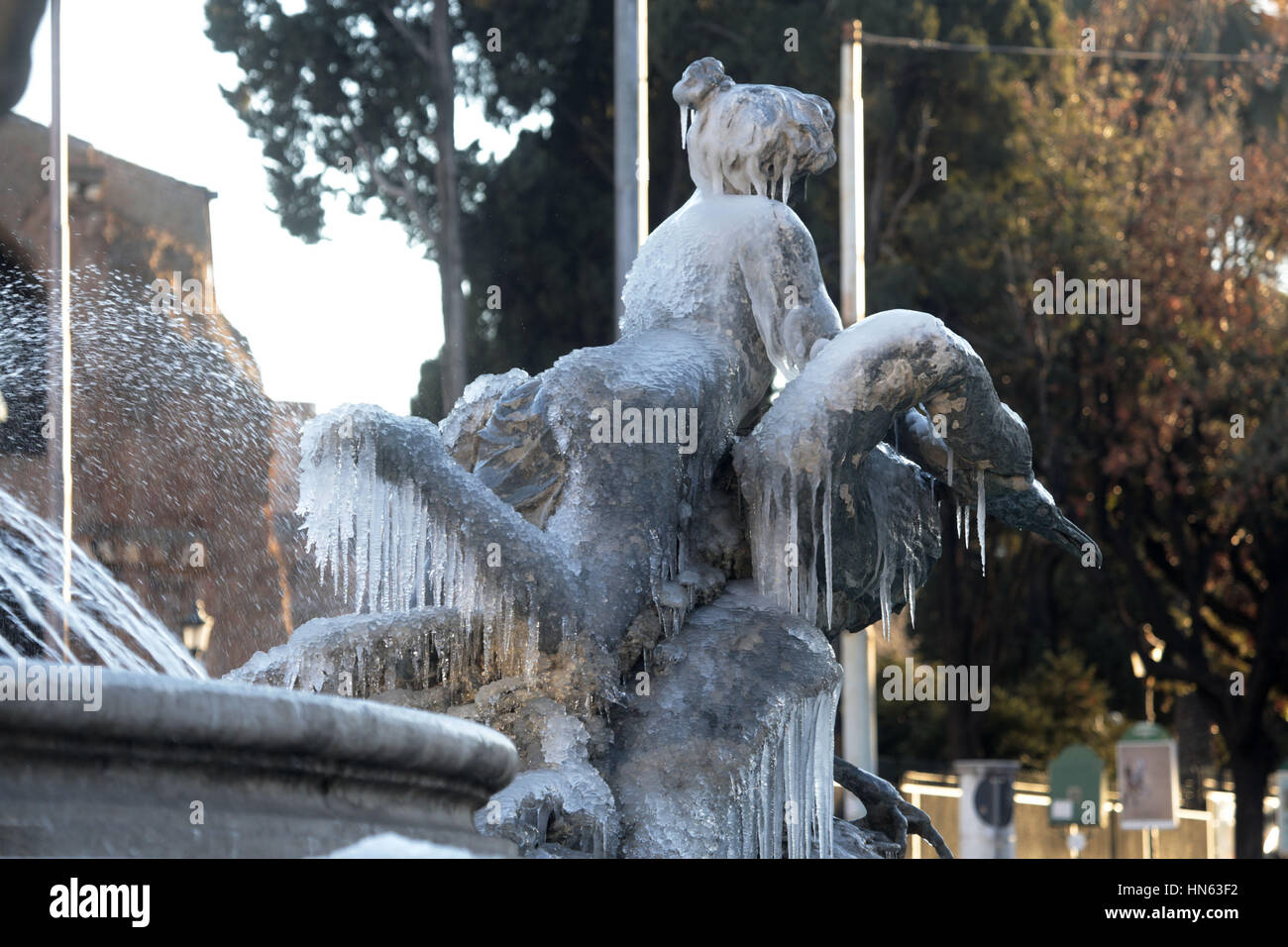 Fountains iced over due to very low temperatures of below -2 in Rome ...