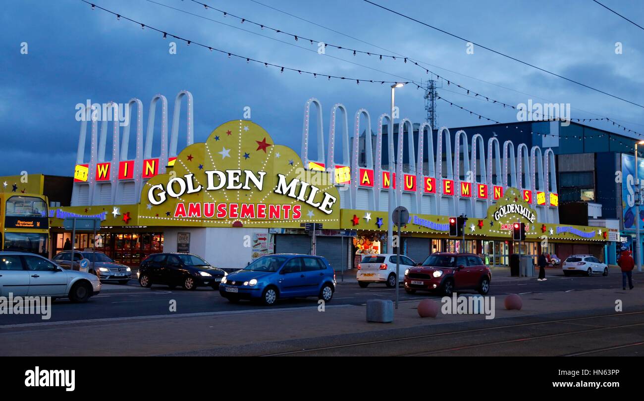 Rundown seaside town uk hi-res stock photography and images - Alamy