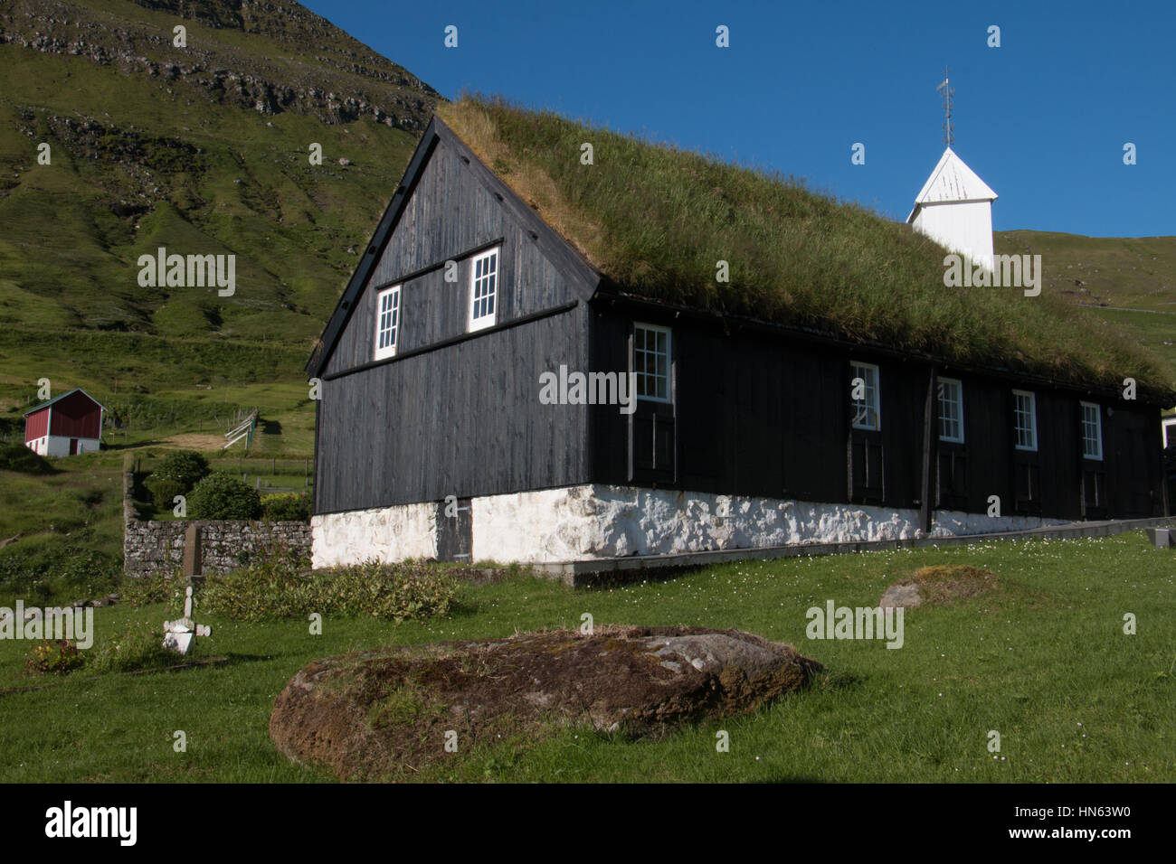 Turf roofed farm hi-res stock photography and images - Alamy