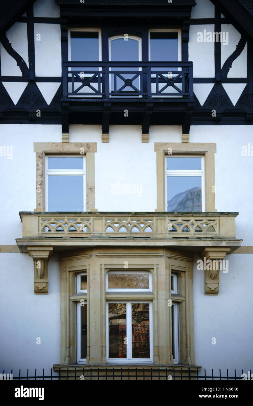 Triangle Bay Window
