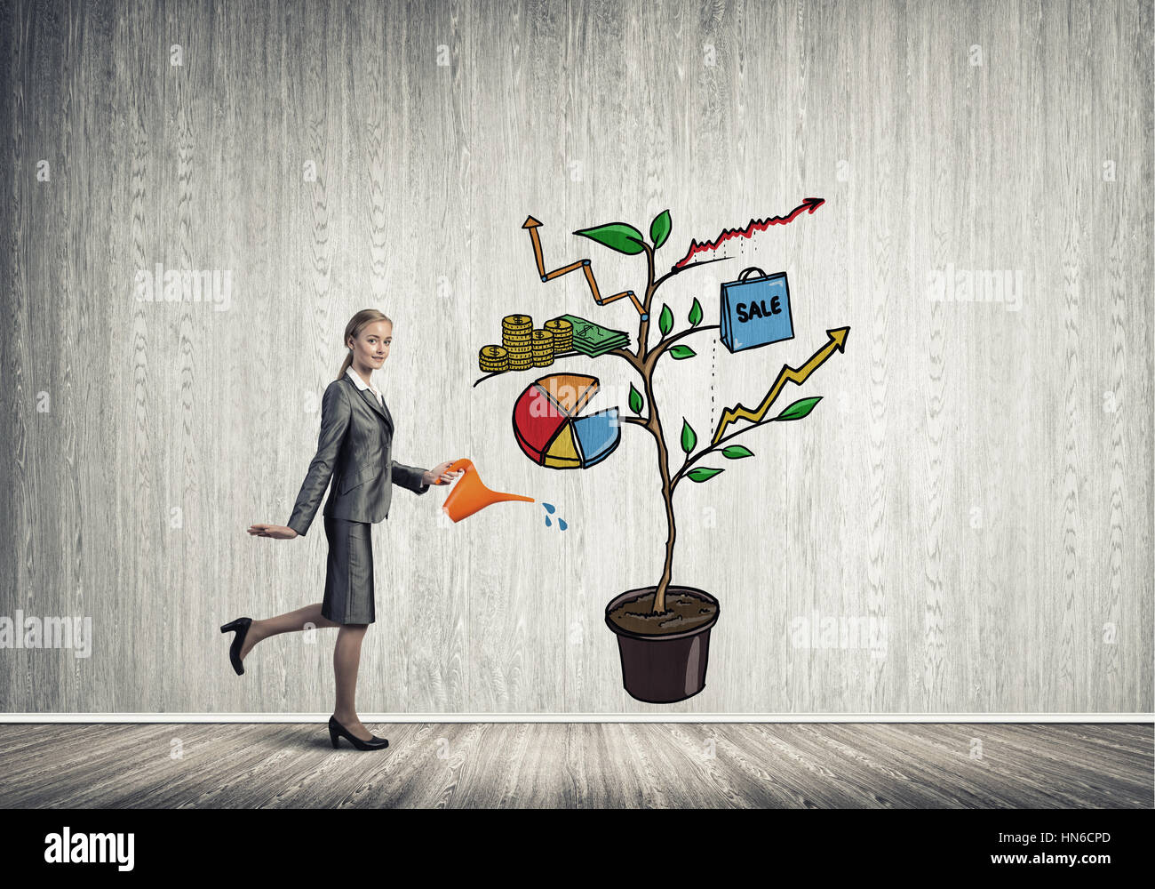 Attractive businesswoman presenting investment and financial growth ...