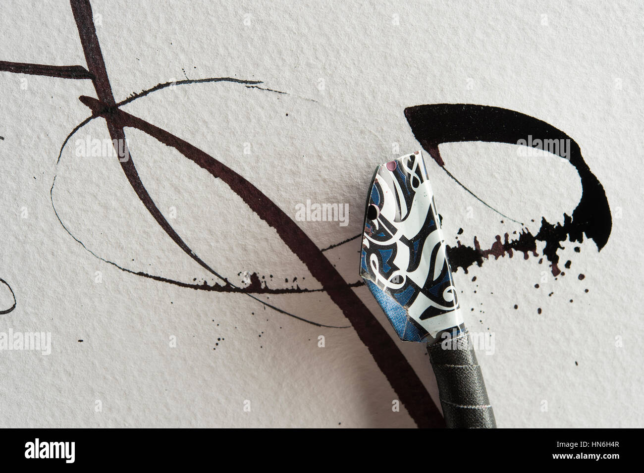 Calligraphy studio, letter G with energy pen, Satin Watercolor ...