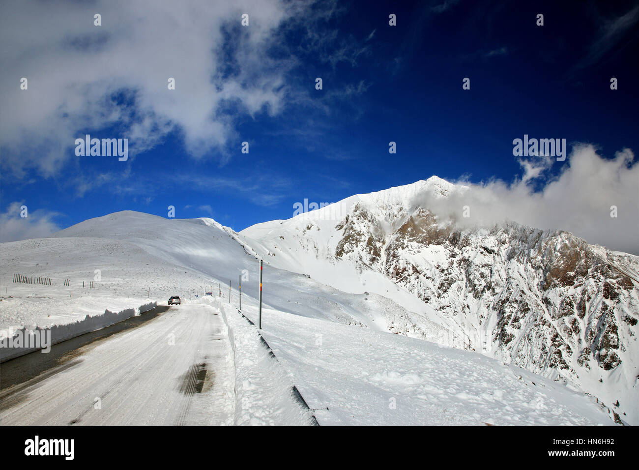 Car lift remote hi-res stock photography and images - Alamy