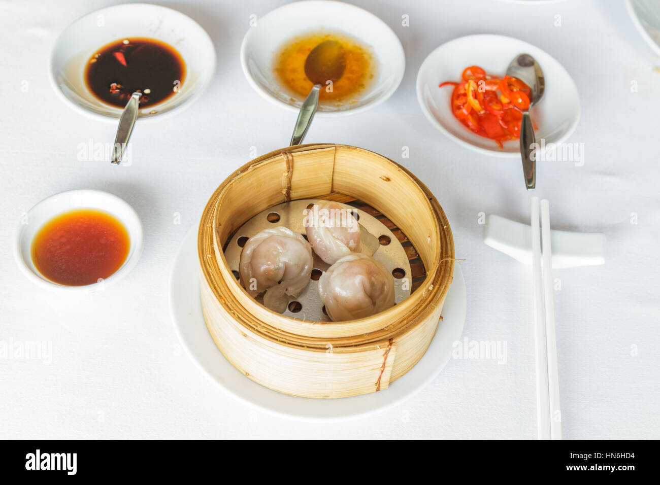 Scallop sauce hi-res stock photography and images - Alamy