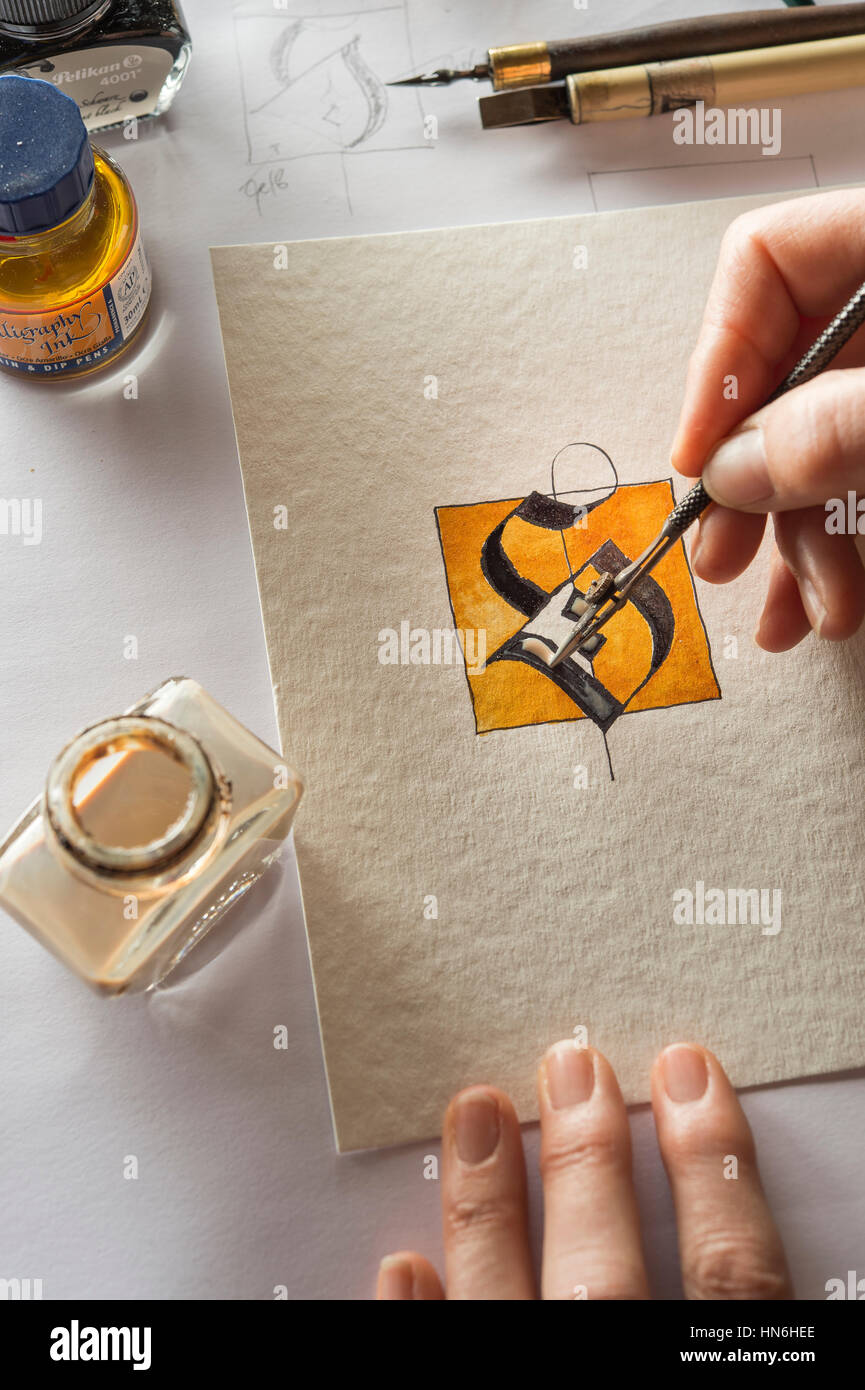 Gilding letters hi-res stock photography and images - Alamy
