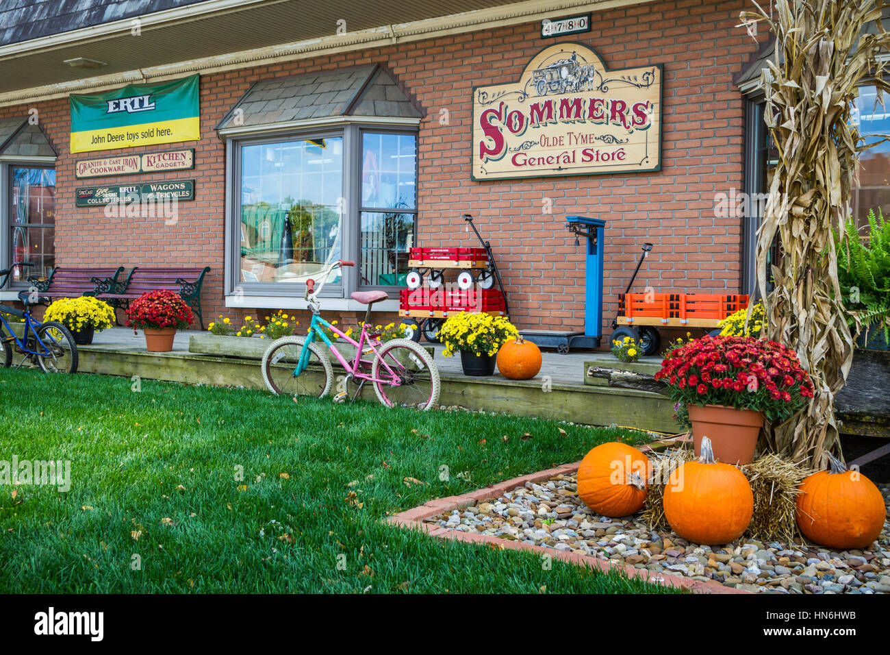 Old tyme hi-res stock photography and images - Alamy