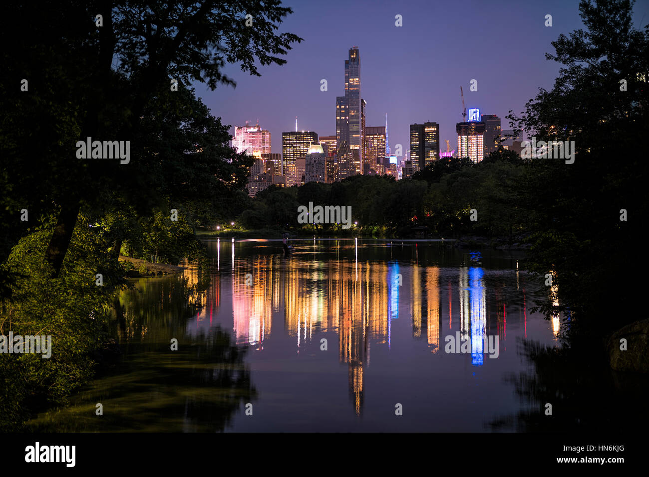 Central park vertical hi-res stock photography and images - Alamy