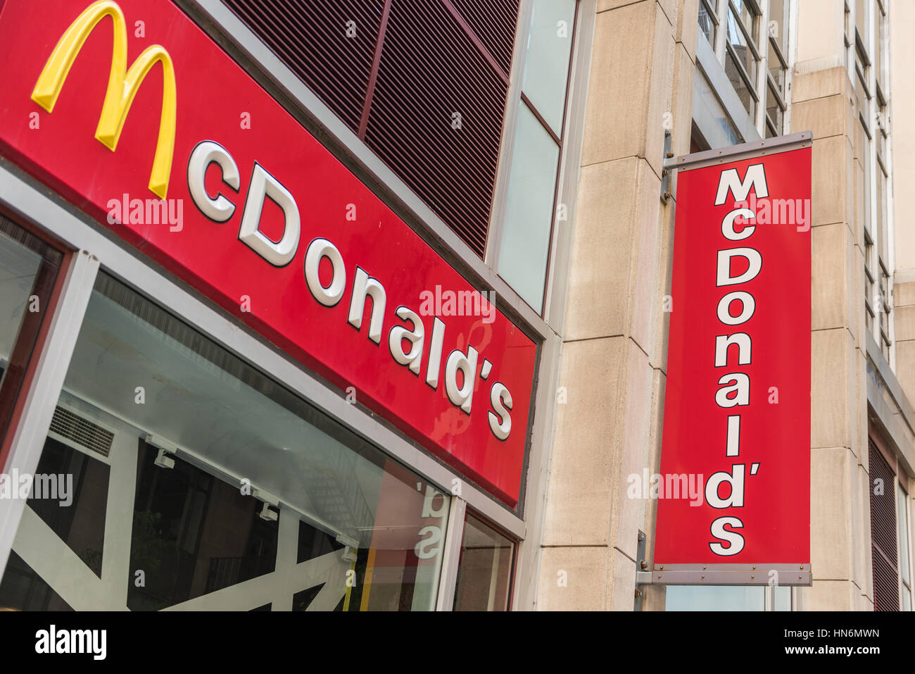 Mcdonalds banner High Resolution Stock Photography and Images - Alamy