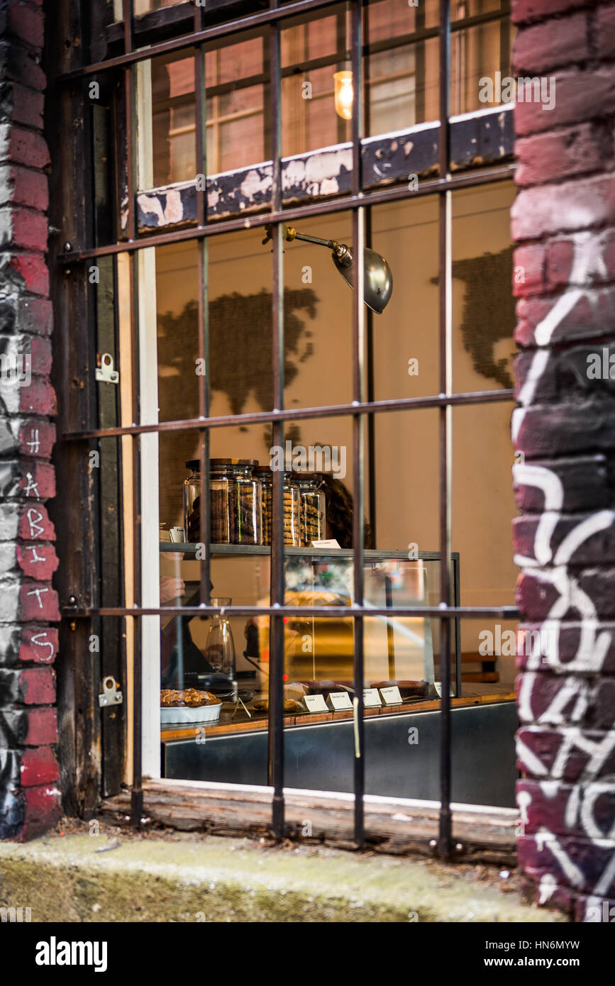 Coffee shop with graffiti hi-res stock photography and images - Alamy