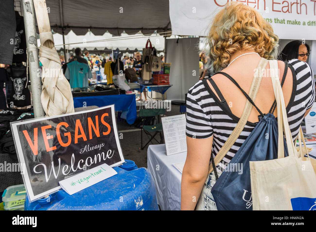 Welcome booth hi-res stock photography and images - Alamy