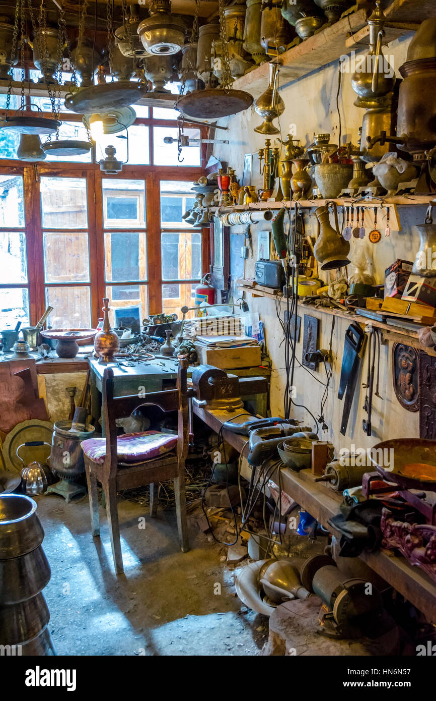 Old blacksmith workshop hi-res stock photography and images - Alamy