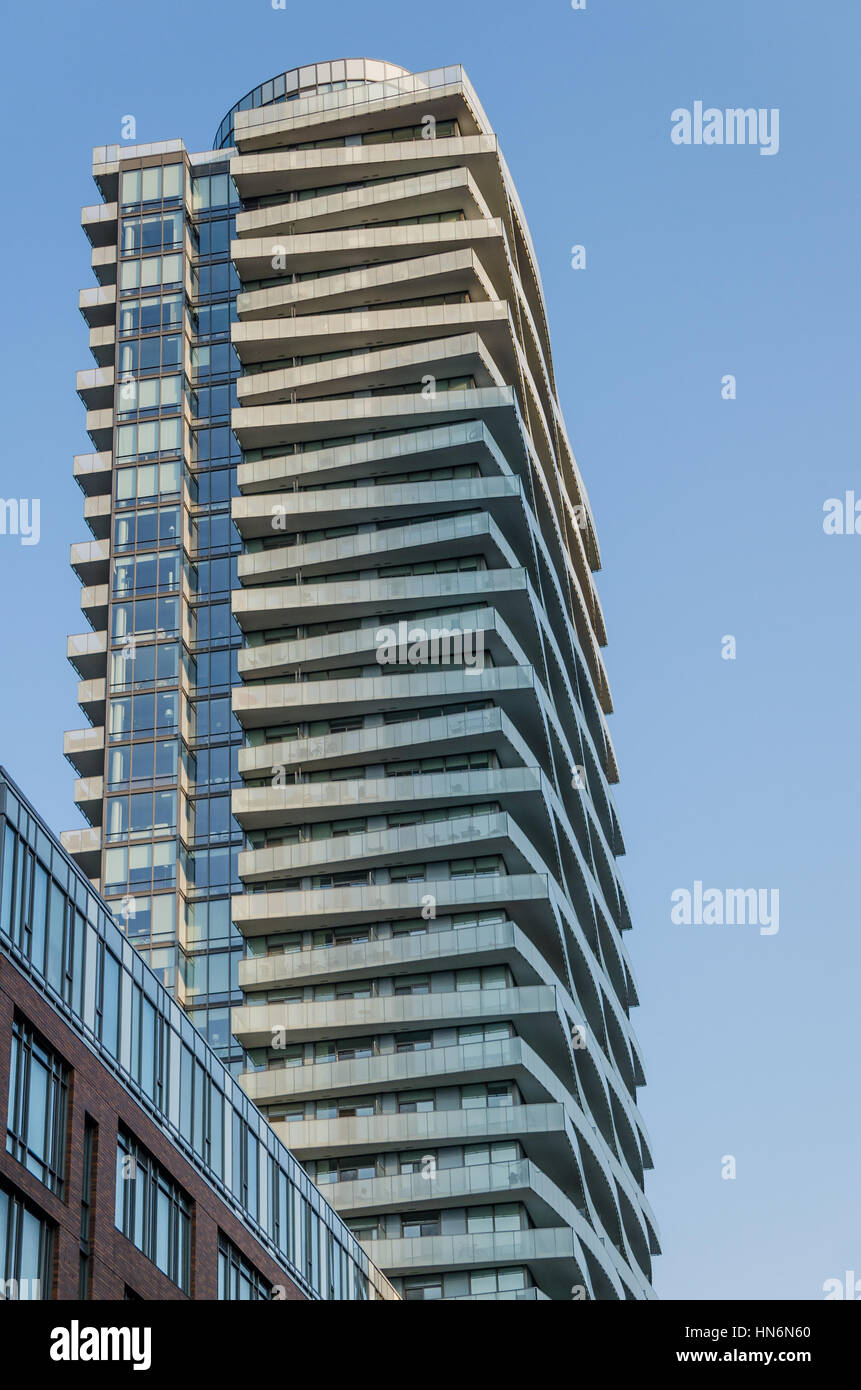 Modern jagged architecture hi-res stock photography and images - Alamy