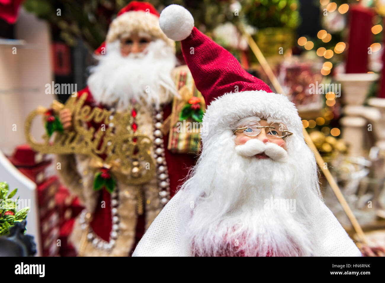 Smiling figurine sculpture hi-res stock photography and images - Alamy