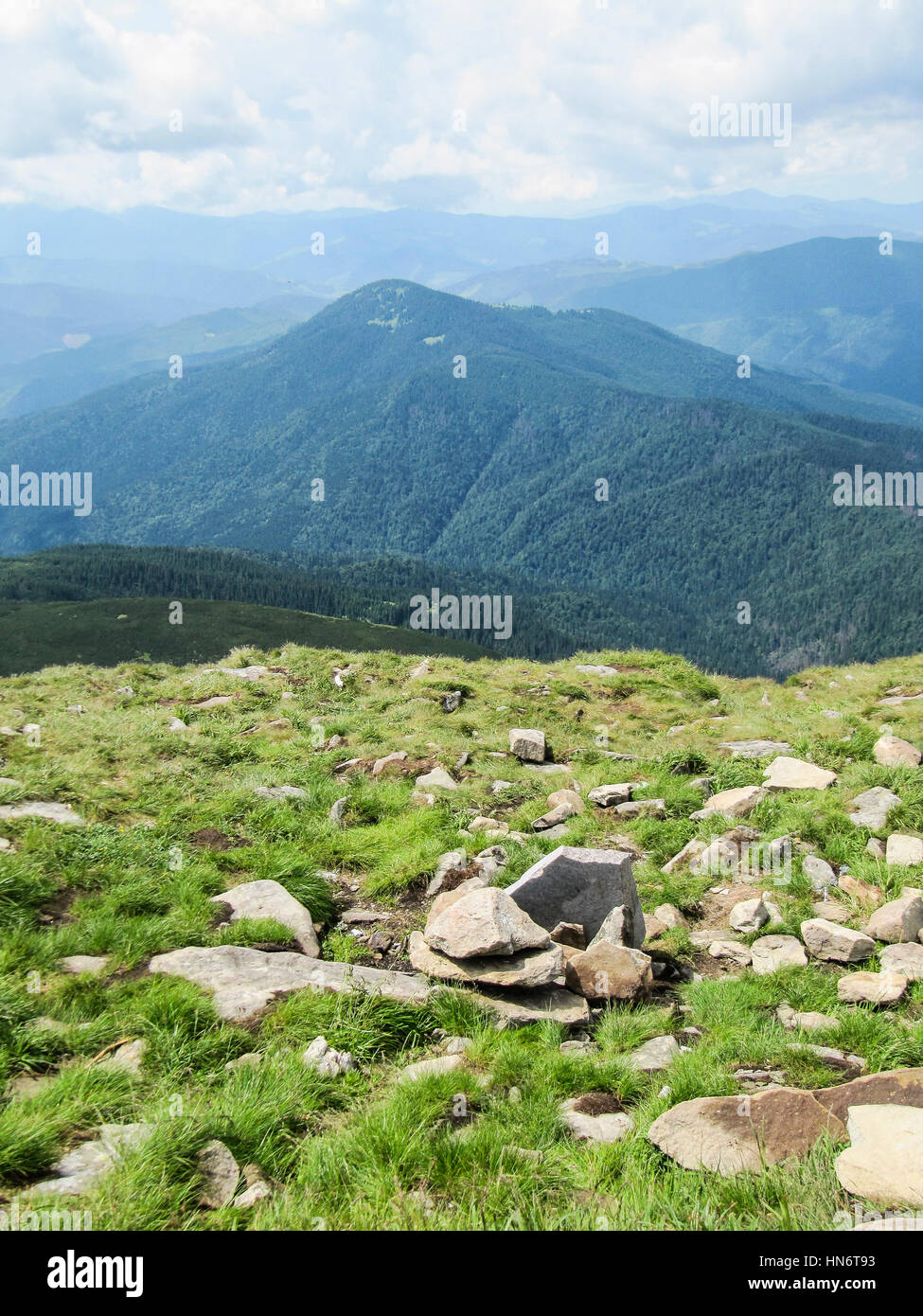 Hoverla highest mountain ukraine hi-res stock photography and images ...