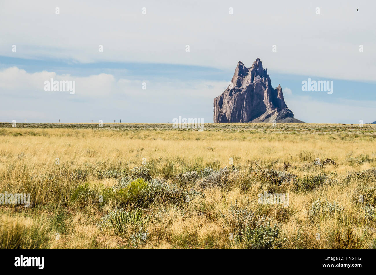 Shiprock, a volcanic rock canyon mountain, in New Mexico desert Stock ...