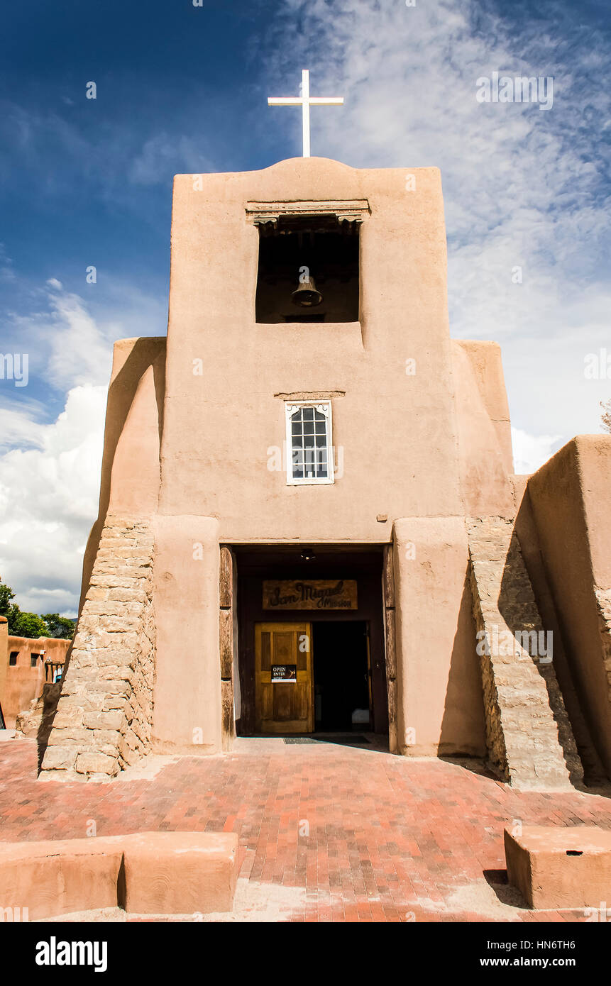 Mission chapel hi-res stock photography and images - Alamy