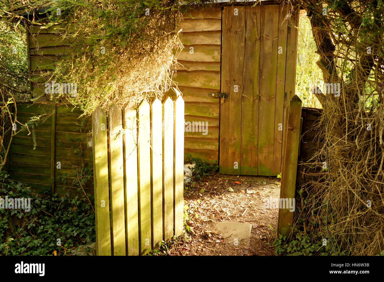 garden gate and shed Stock Photo - Alamy