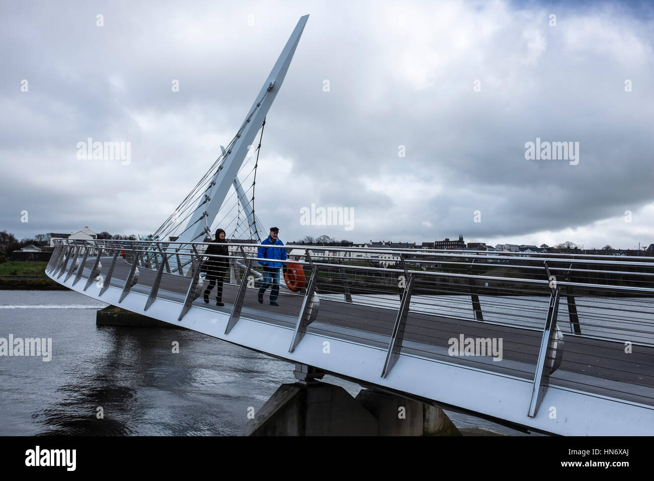 River foyle ireland hi-res stock photography and images - Alamy