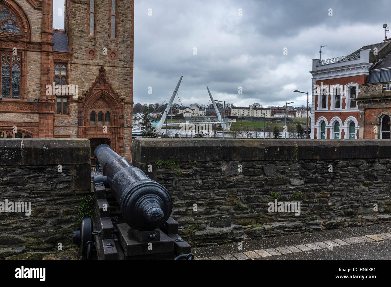 Peace bridge derry ireland hi-res stock photography and images - Alamy
