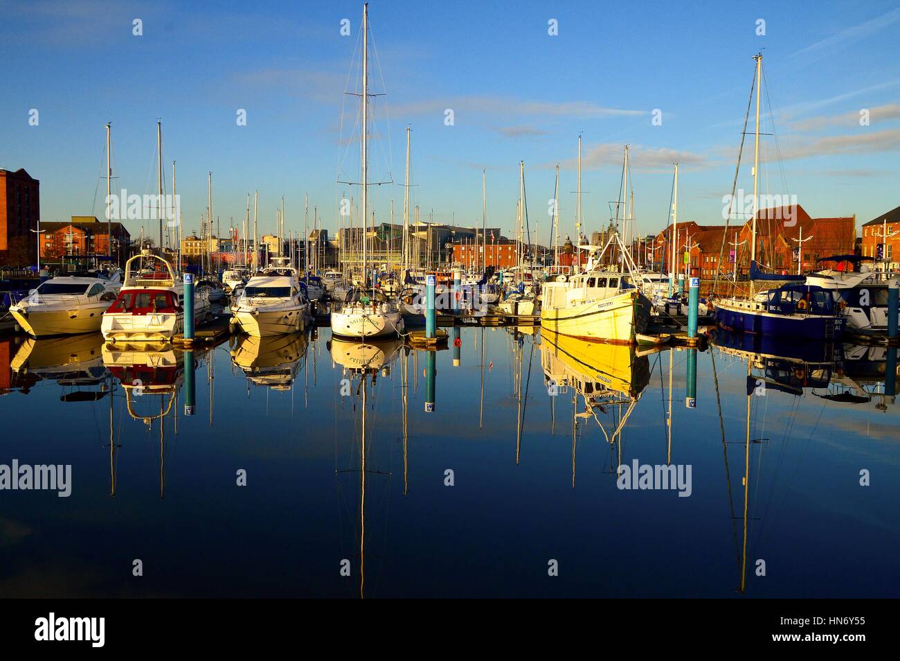 Boats moored in the marina, Kingston-upon-Hull Stock Photo - Alamy
