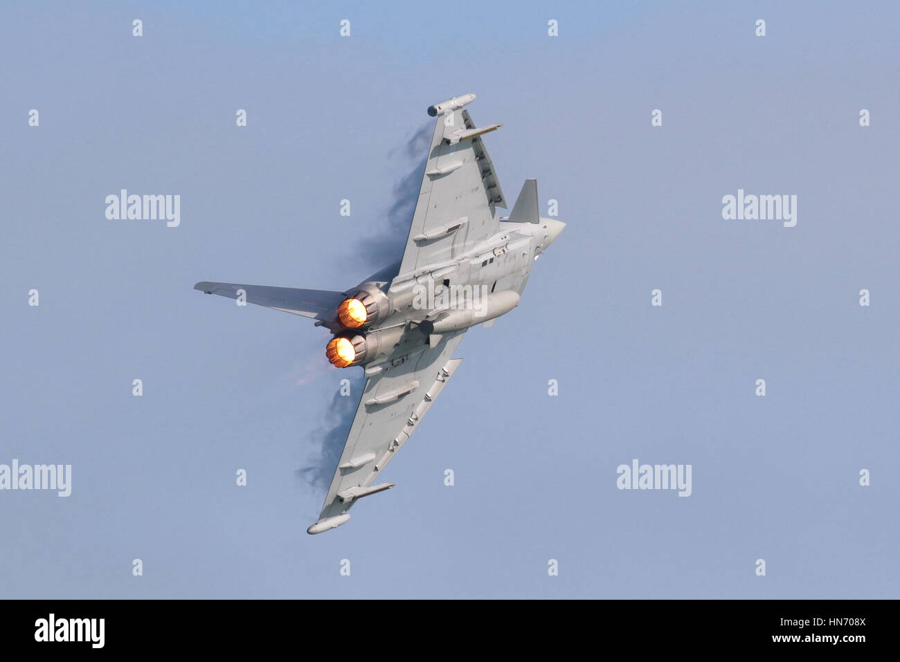 Delta wing aircraft hi-res stock photography and images - Alamy