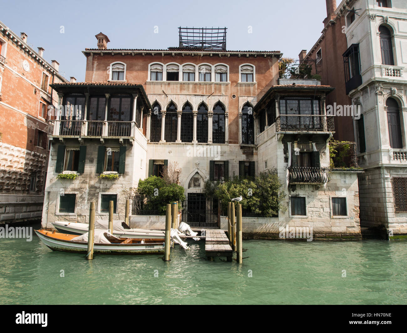 Venize centre architecture. Great channel buildings from water Stock ...