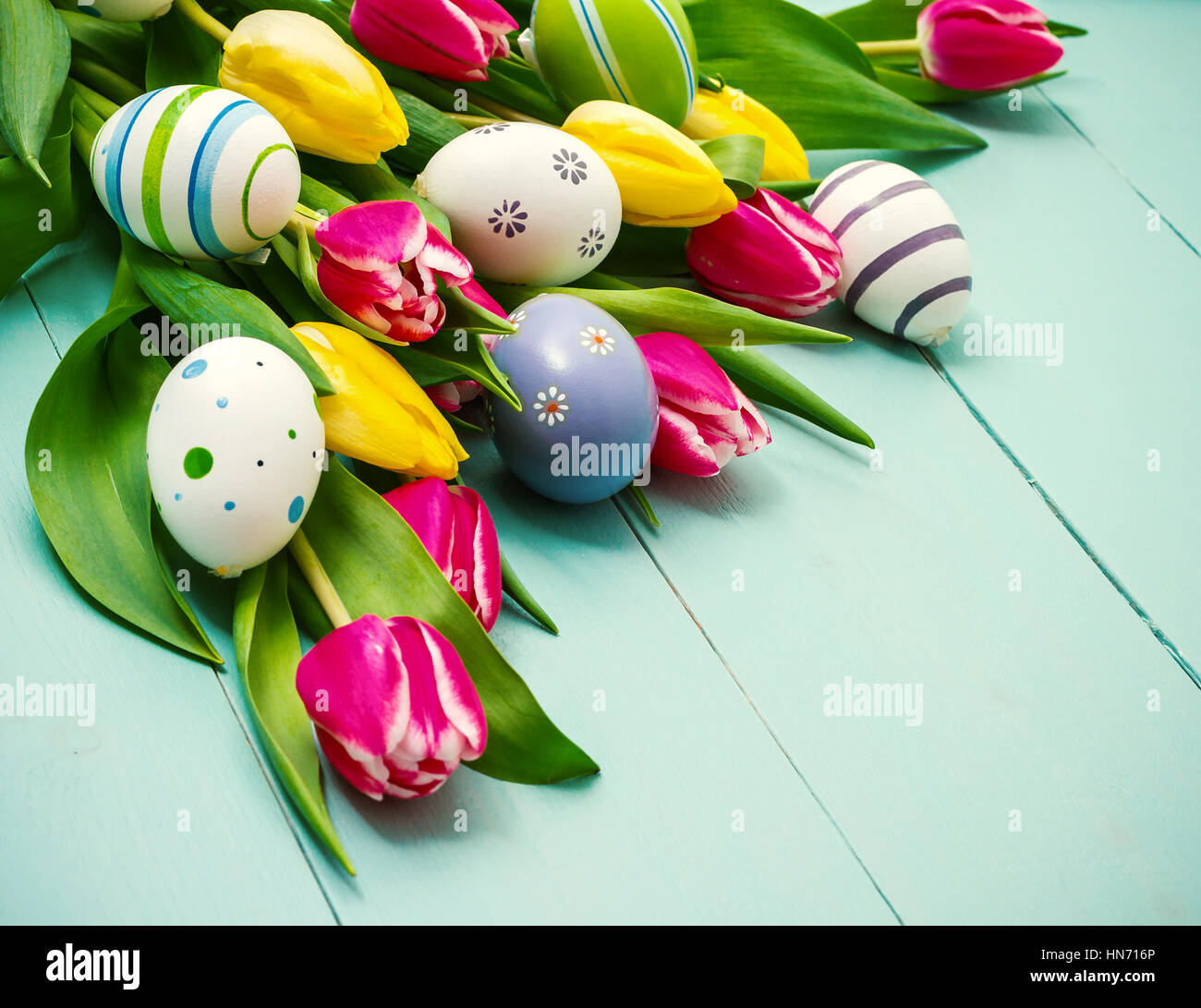 Yellow wrapping hi-res stock photography and images - Alamy