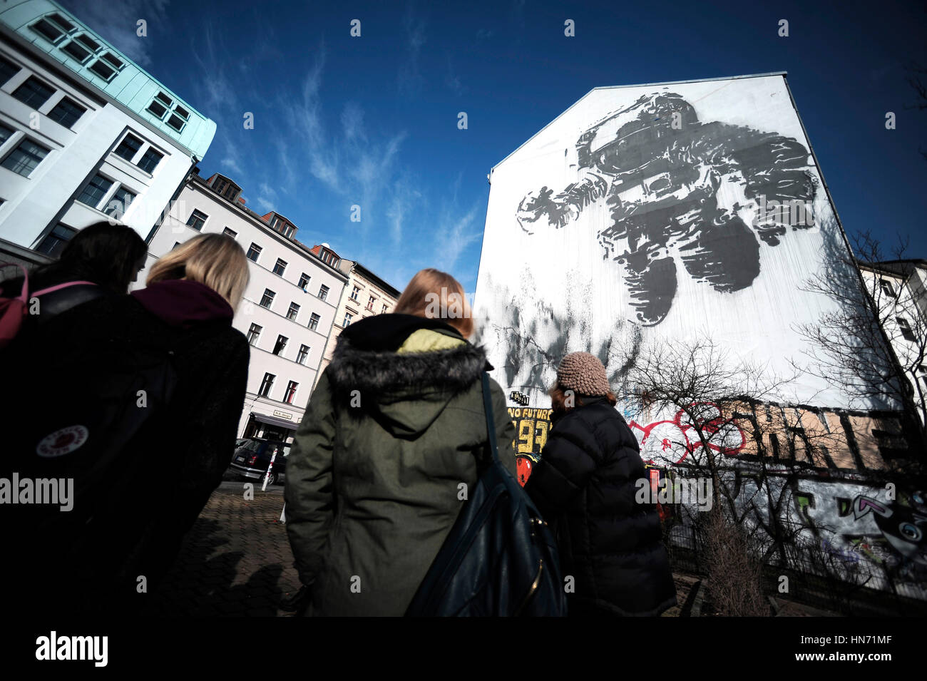 Astronaut mural by victor ash hi-res stock photography and images - Alamy