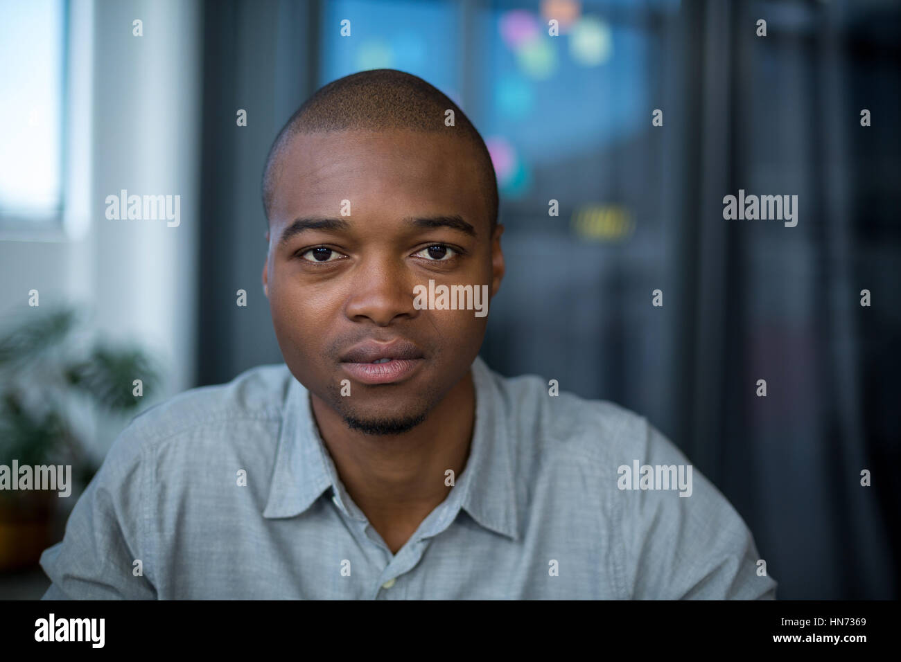 Portrait of male graphic designer in office Stock Photo - Alamy