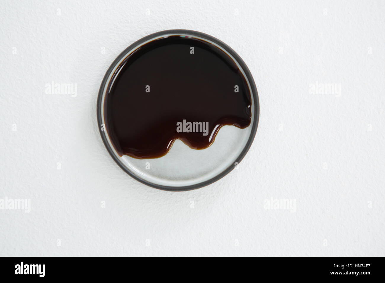 Chocolate syrup plate hi-res stock photography and images - Alamy