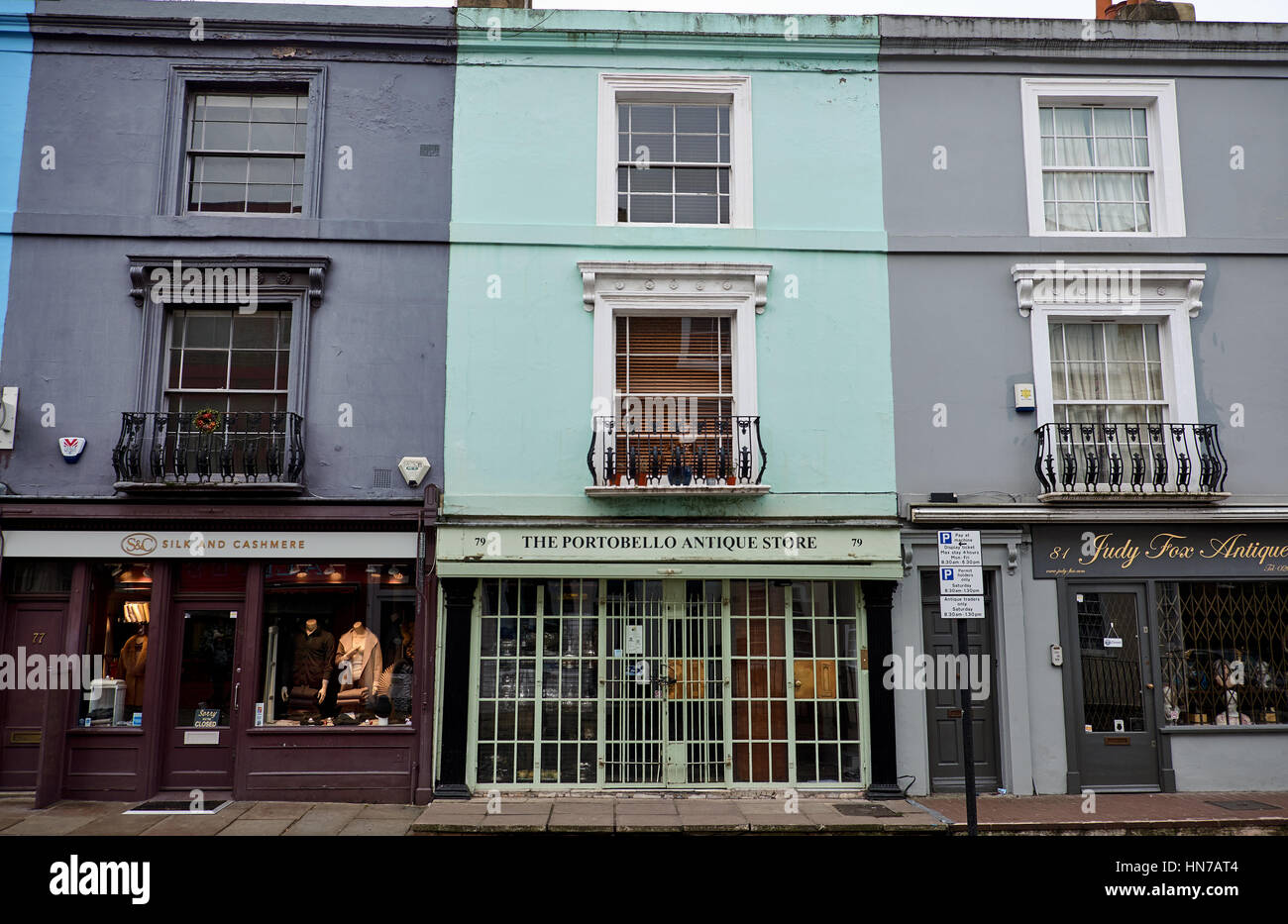 London ground level hi-res stock photography and images - Alamy