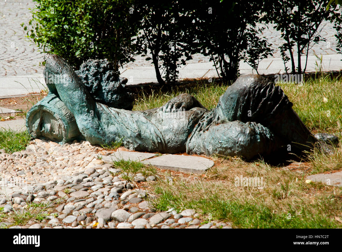 Barrel man statue hi-res stock photography and images - Alamy