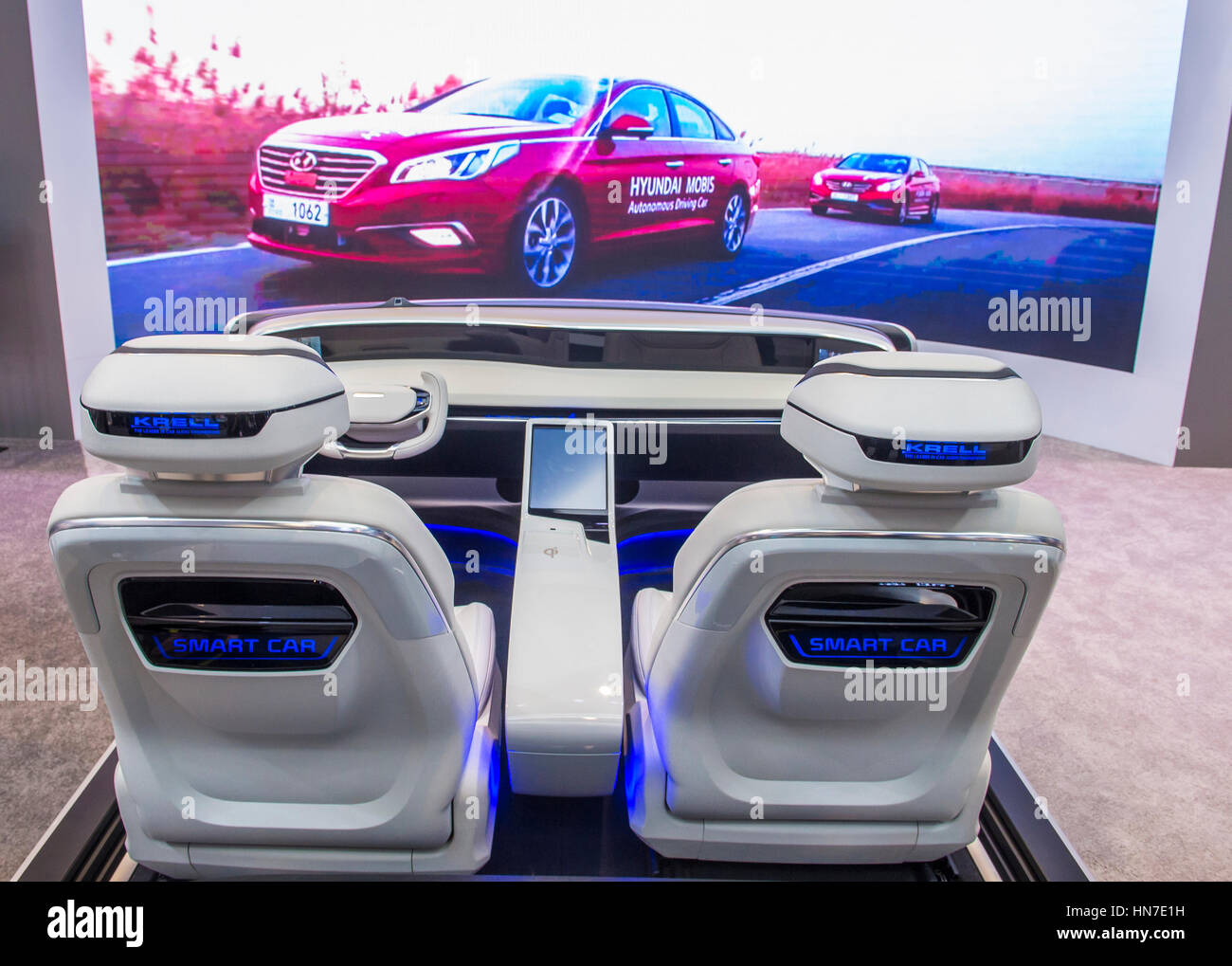 Hyundai autoshow booth hi-res stock photography and images - Alamy