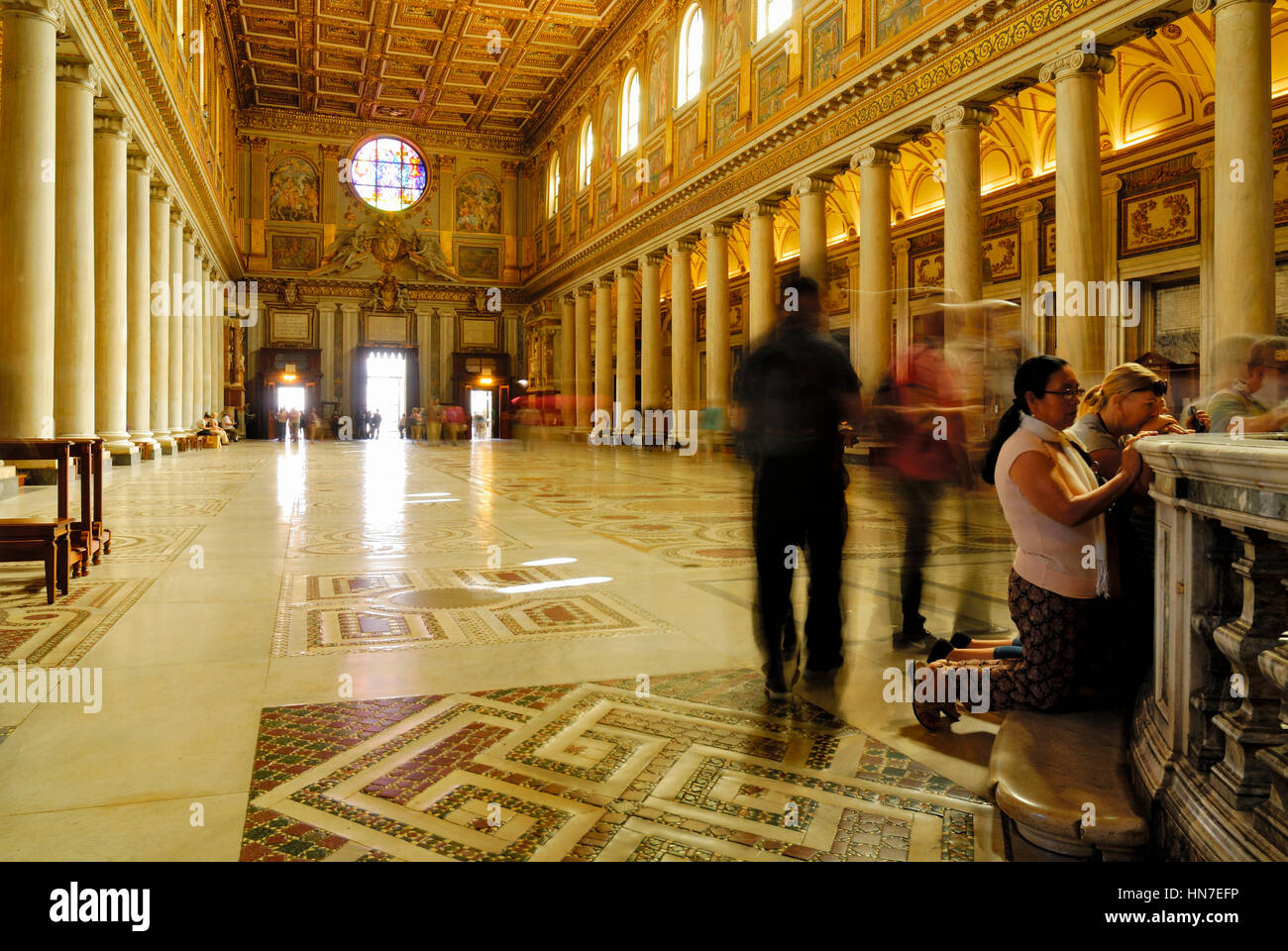 Santa maria maggiore rome inside hi-res stock photography and images ...