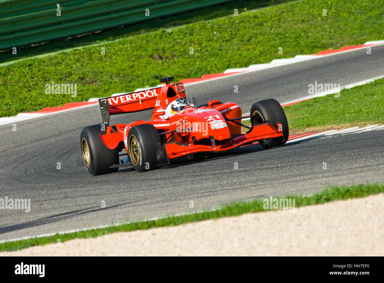 Formula 1 racing cars hi-res stock photography and images - Alamy