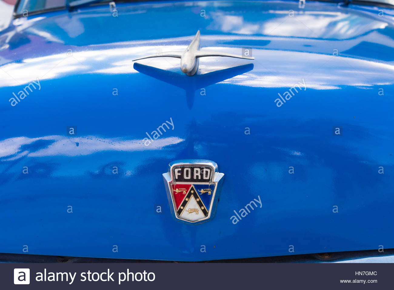 Old Ford Logo High Resolution Stock Photography and Images - Alamy