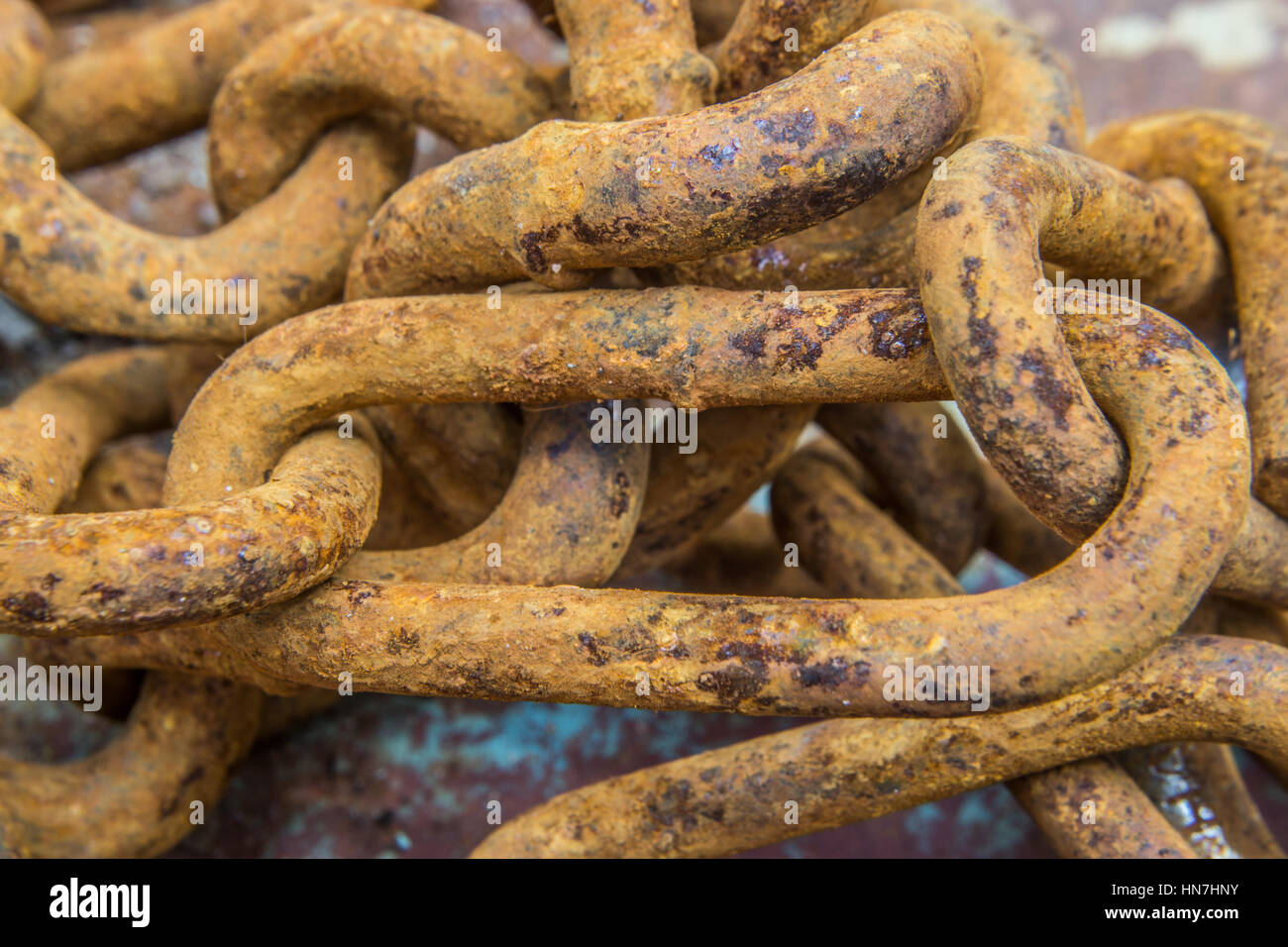 Heavy rusty chain hi-res stock photography and images - Alamy