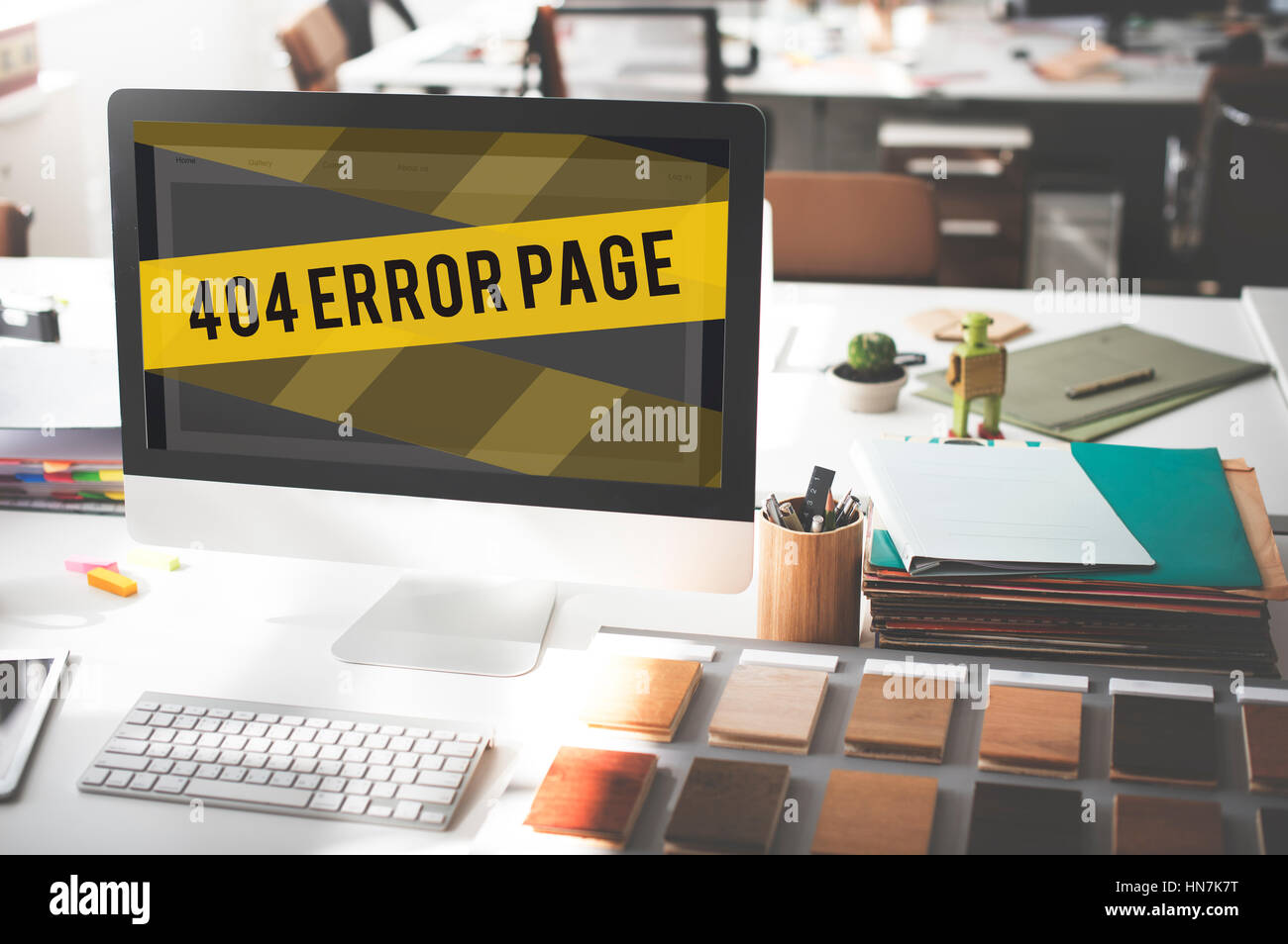 Web page under construction hi-res stock photography and images - Alamy