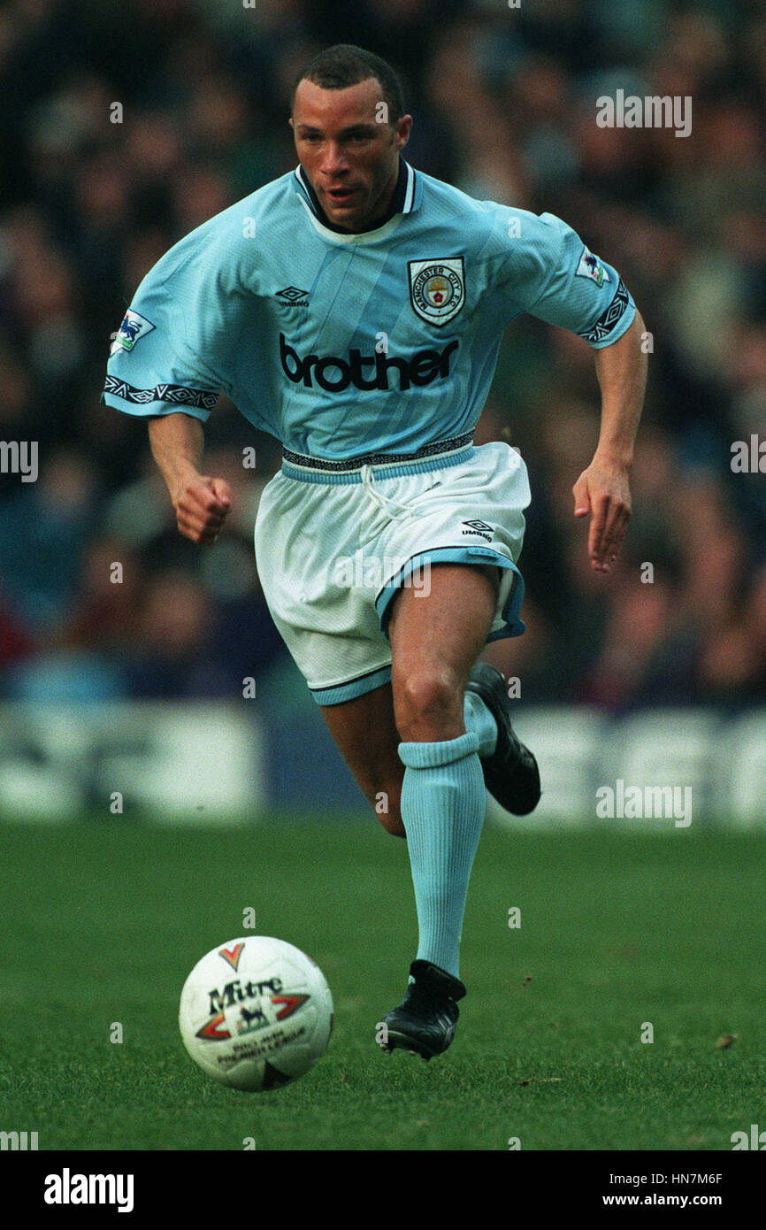 TERRY PHELAN MANCHESTER CITY FC 14 February 1994 Stock Photo - Alamy
