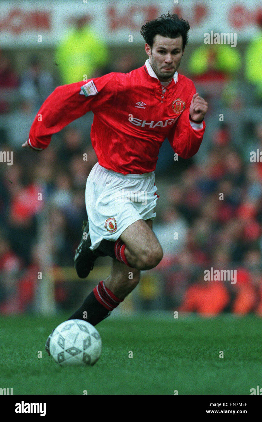 Ryan giggs manchester united 1994 hi-res stock photography and images ...