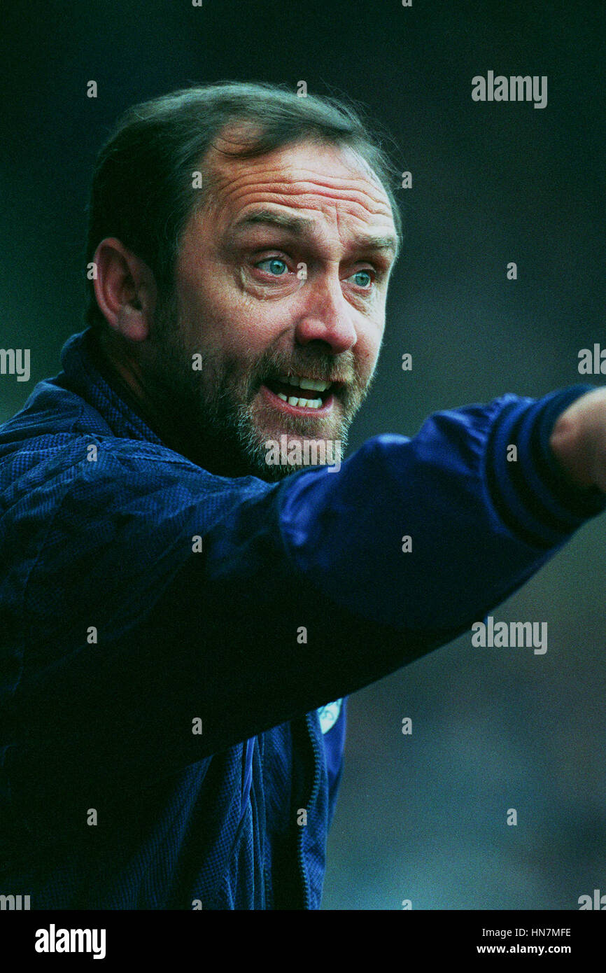 HORTON SHOUTS AT REFF AFTER BAD DECISION 09 April 1994 Stock Photo - Alamy