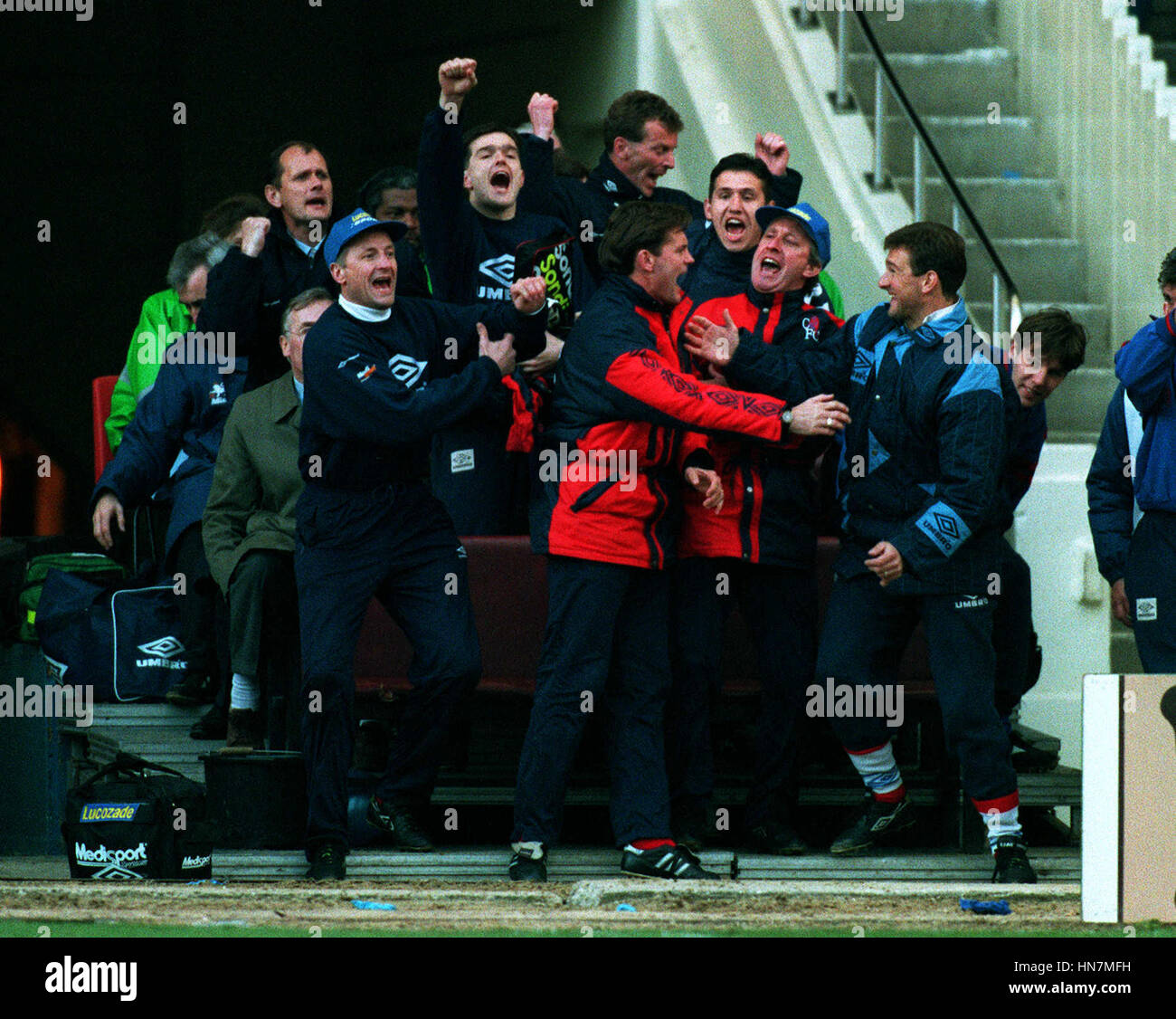 CHELSEA BENCH CELEBRATE CHELSEA V LUTON 10 April 1994 Stock Photo - Alamy