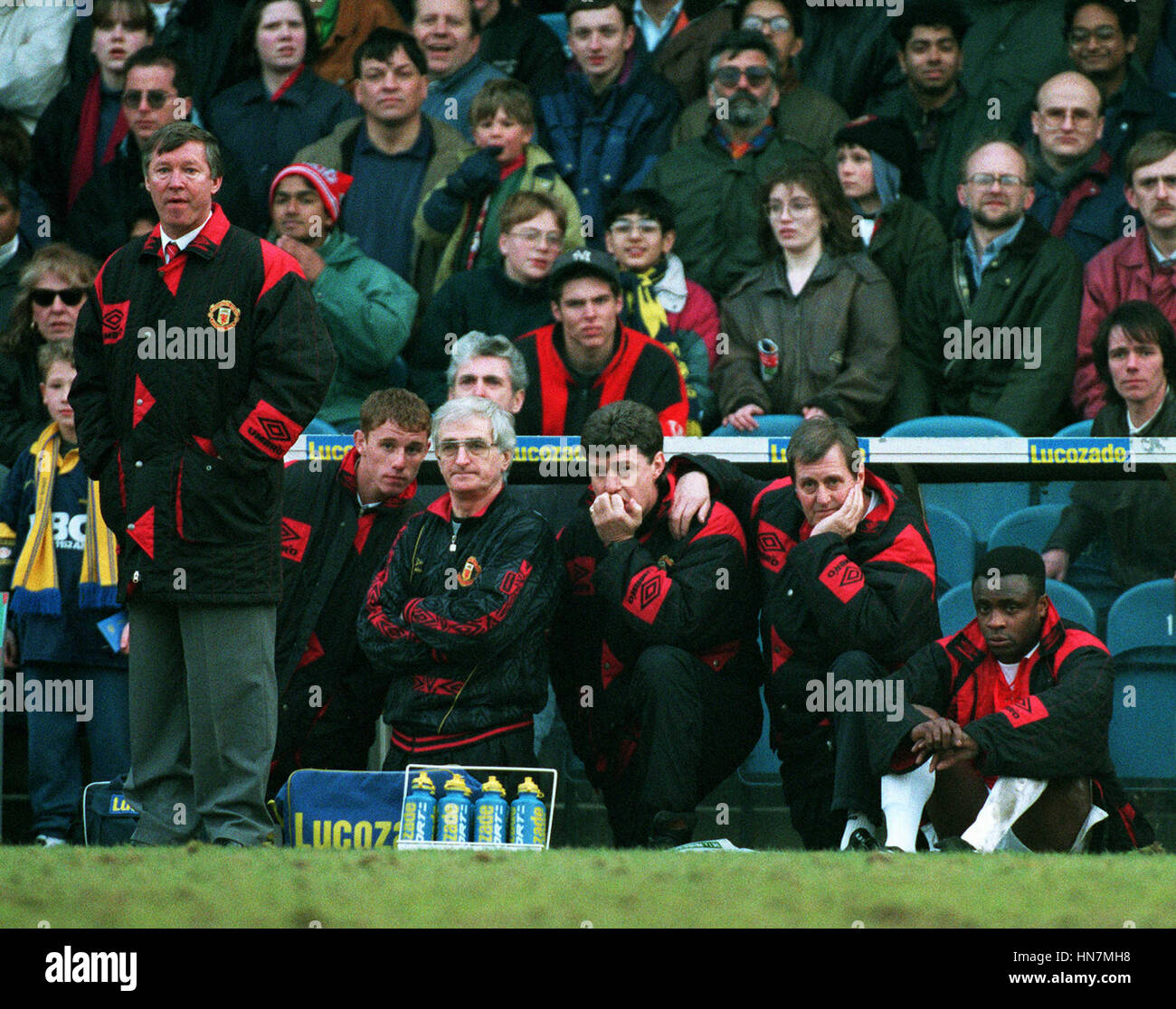 Bench horizontal football utd hi-res stock photography and images - Alamy