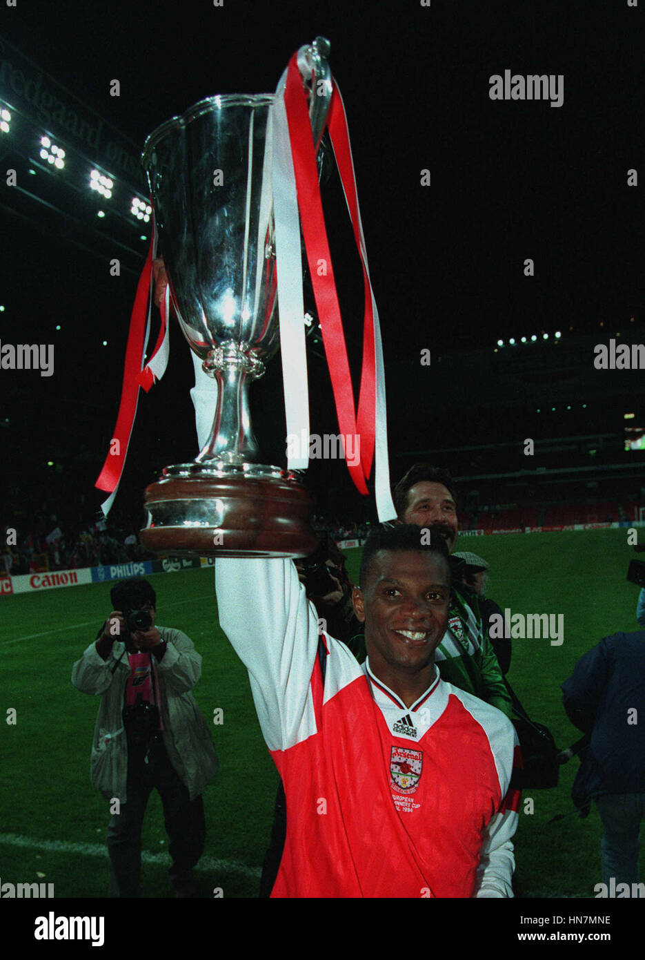 PAUL DAVIS LIFTS CUP WINNERS CUP TROPHY IN COPENHAGEN 09 May 1994 Stock ...