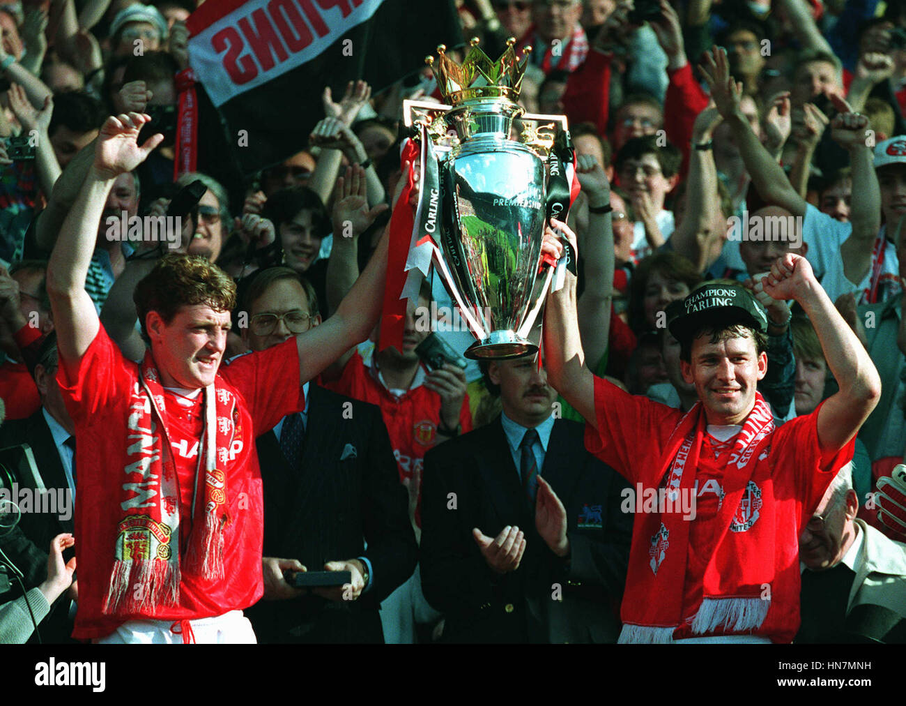 Steve bruce and bryan robson hi-res stock photography and images - Alamy