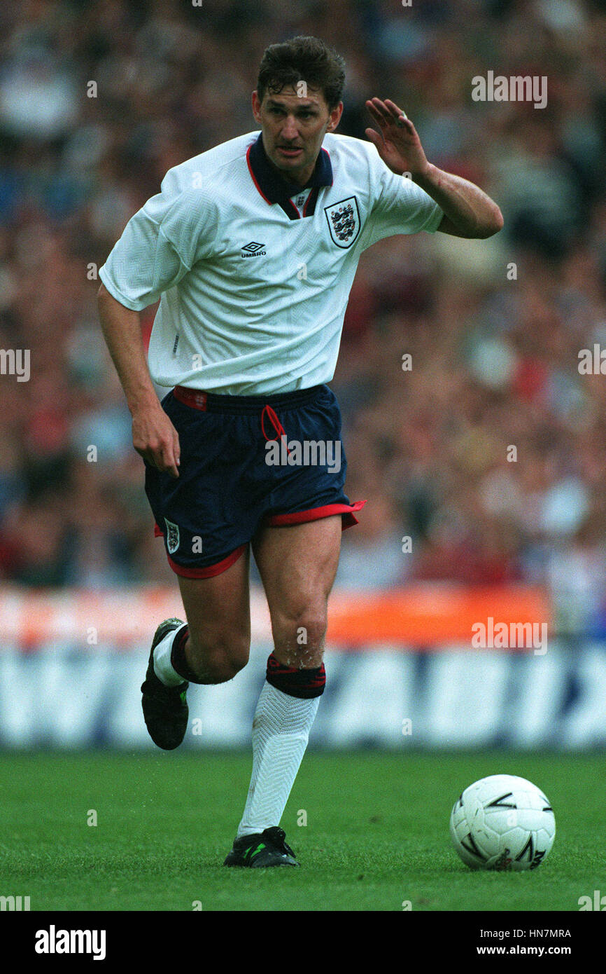 TONY ADAMS ENGLAND & ARSENAL FC 24 May 1994 Stock Photo - Alamy
