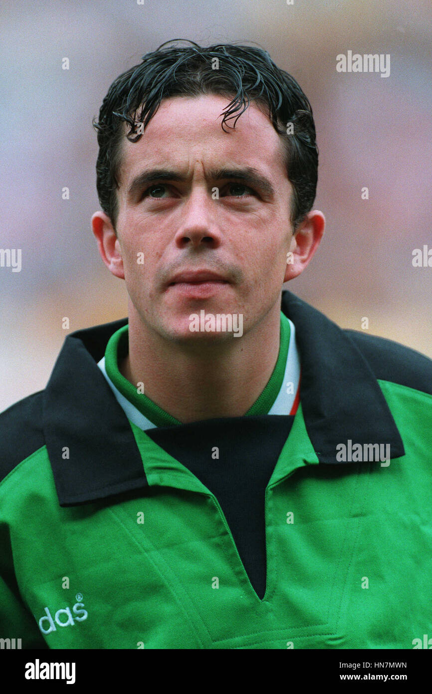GARY KELLY EIRE & LEEDS UNITED FC 06 June 1994 Stock Photo - Alamy