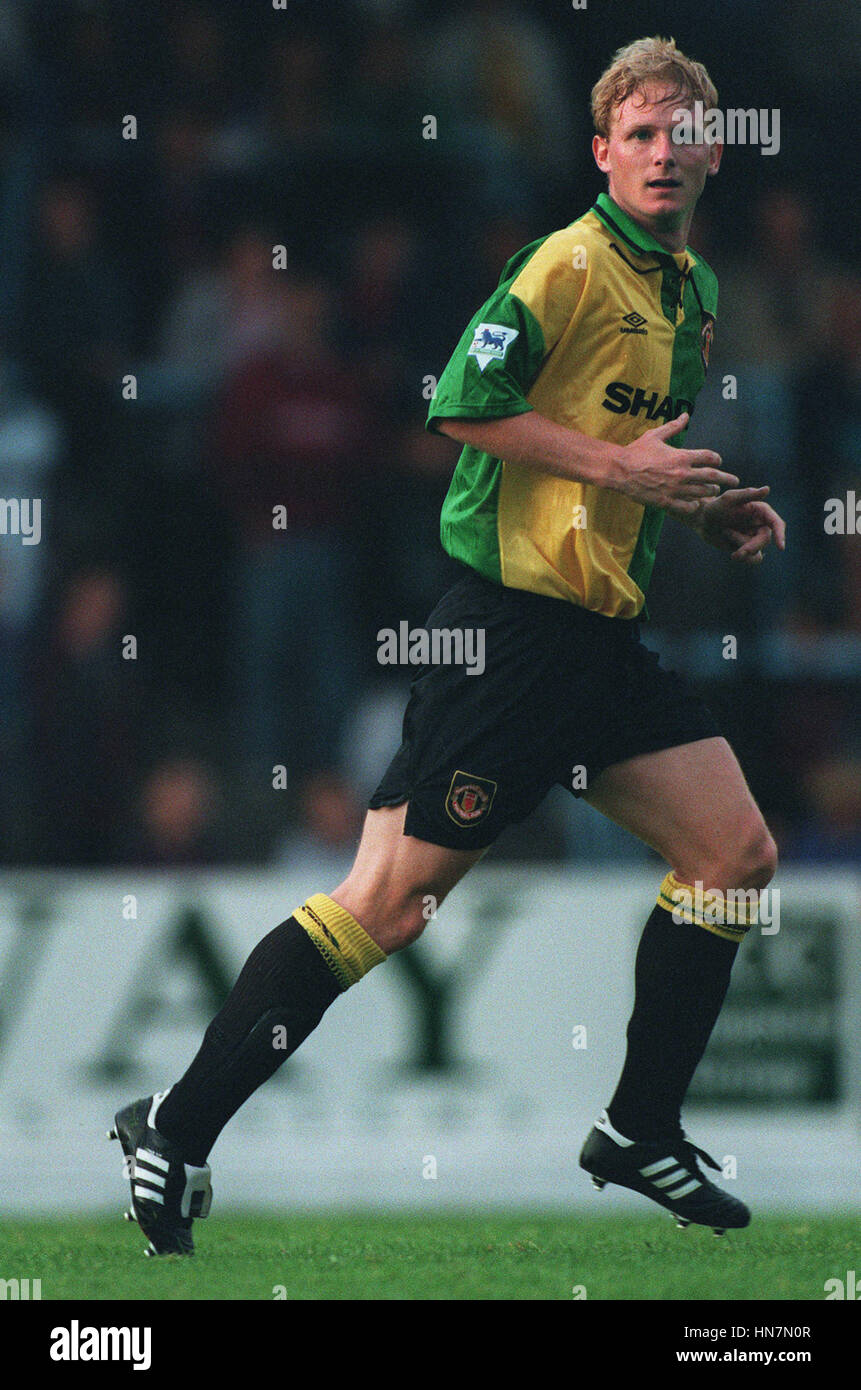 DAVID MAY MANCHESTER UNITED FC 27 July 1994 Stock Photo - Alamy
